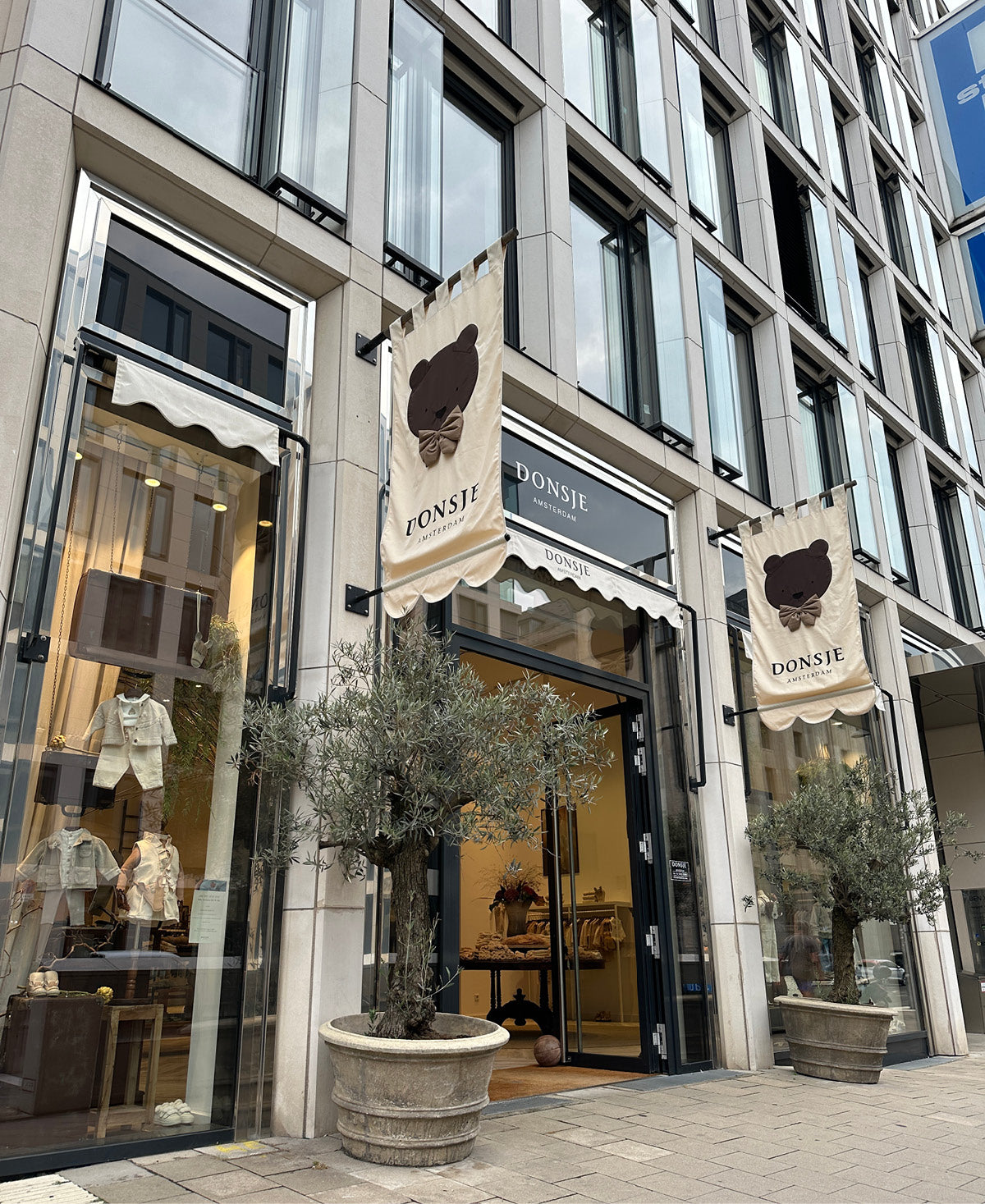 Britta Exclusive Purse | Bambi | Bambi Spotted Cow Hair – Donsje Amsterdam